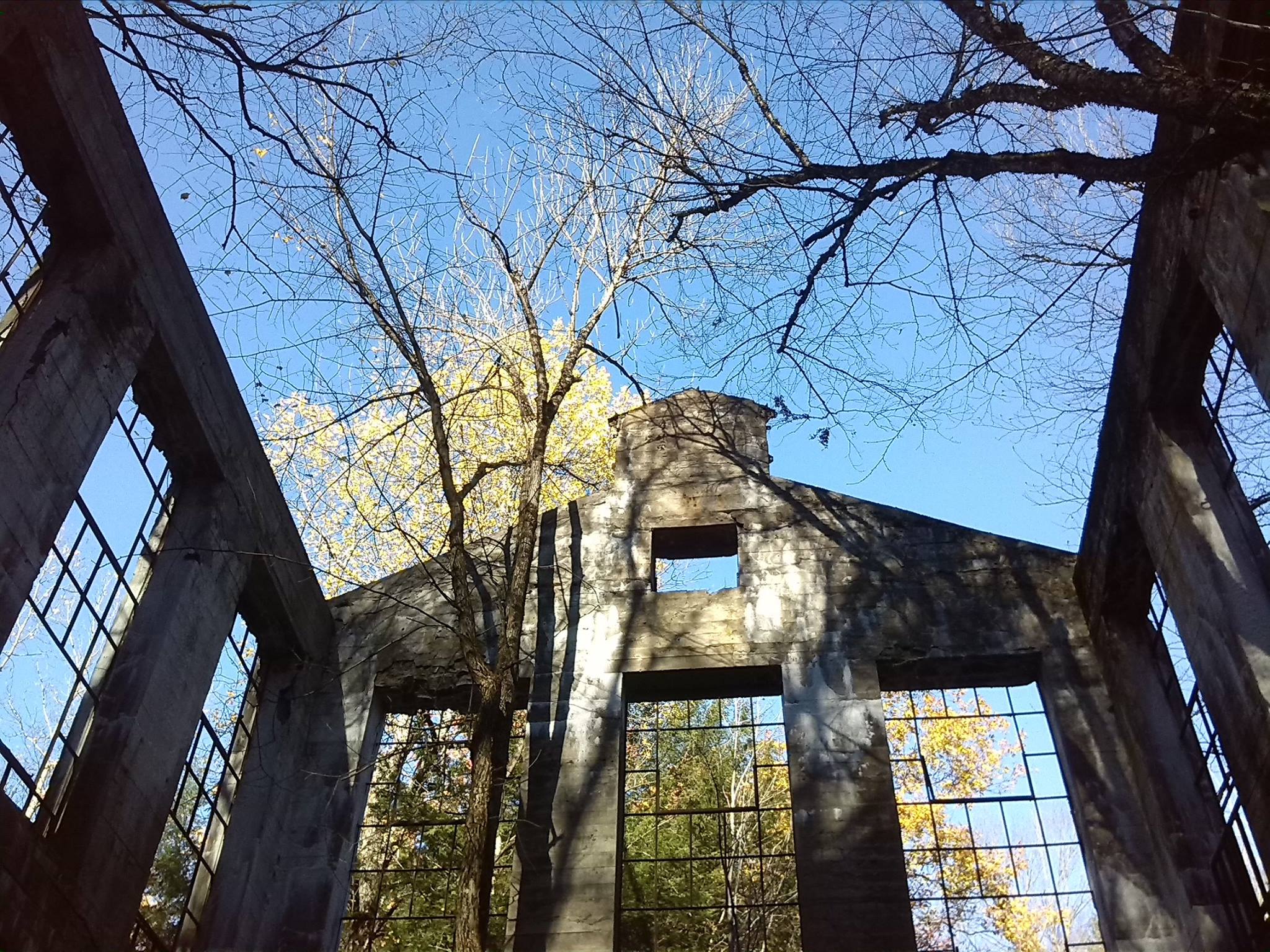 Les ruines Thomas “Carbide” Willson – Chelsea, QC - The Last Word On ...